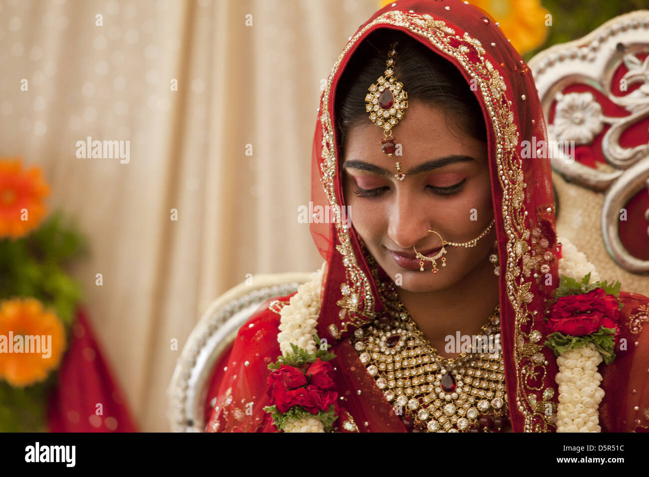 Beautiful Indian, Punjabi Bride at her wedding Stock Photo - Alamy