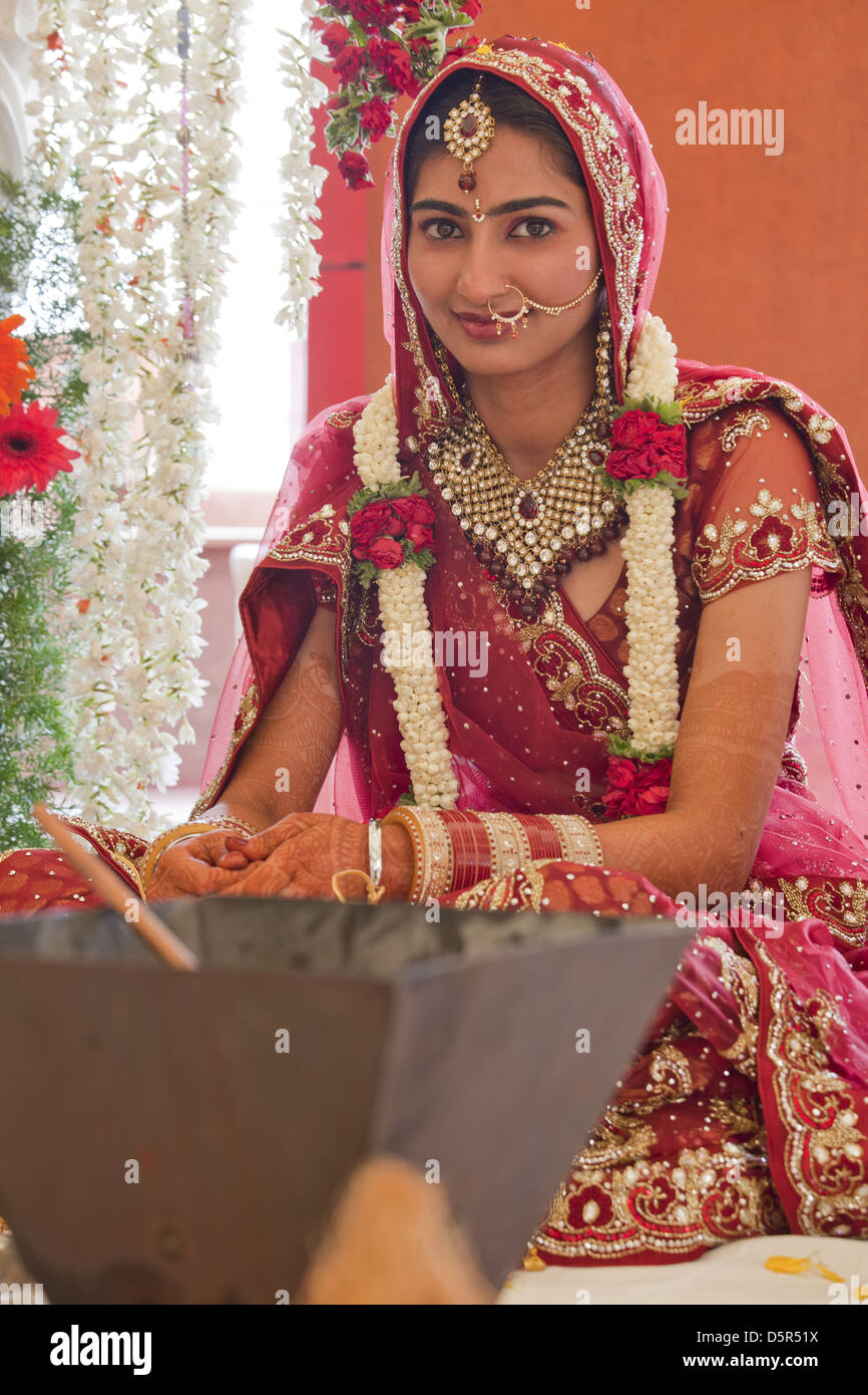 Beautiful Indian, Punjabi Bride at her wedding Stock Photo - Alamy