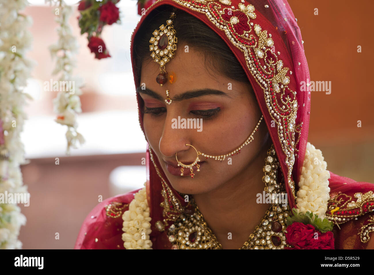 Beautiful Indian, Punjabi Bride at her wedding Stock Photo - Alamy