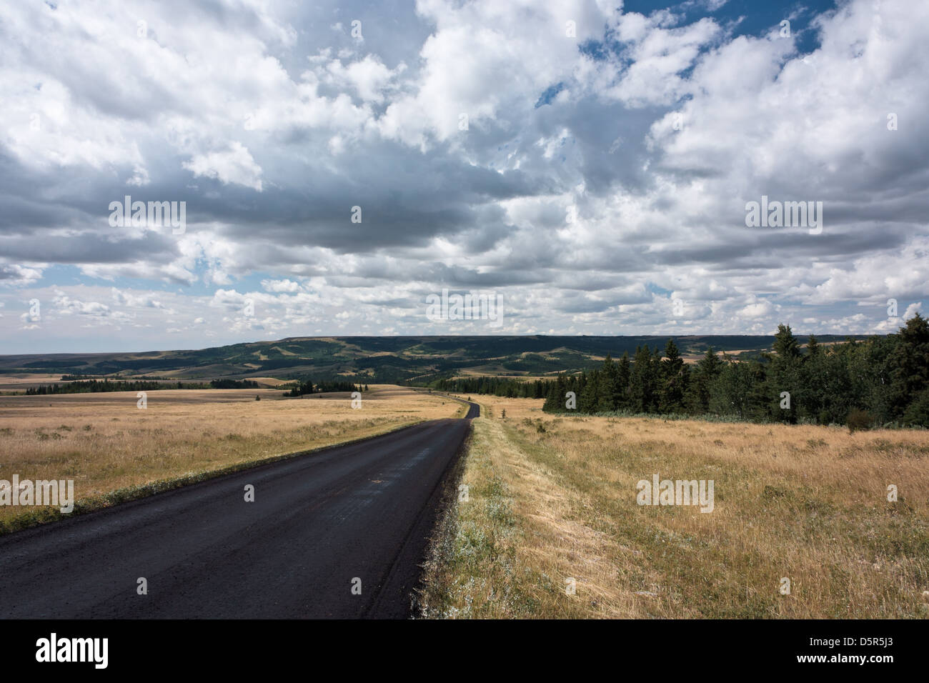 Saskatchewan highway hi-res stock photography and images - Alamy