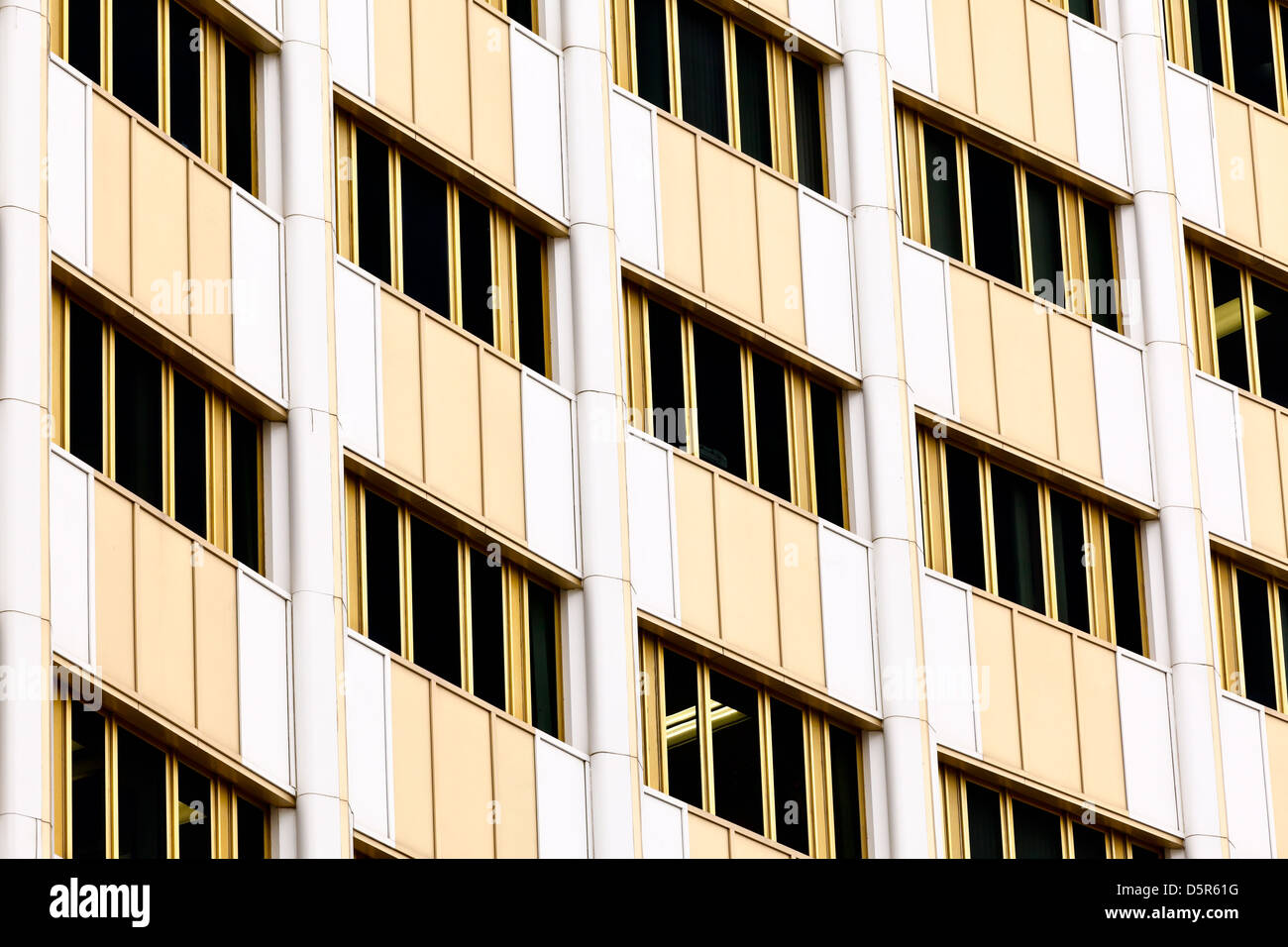 Wavy building hi-res stock photography and images - Alamy