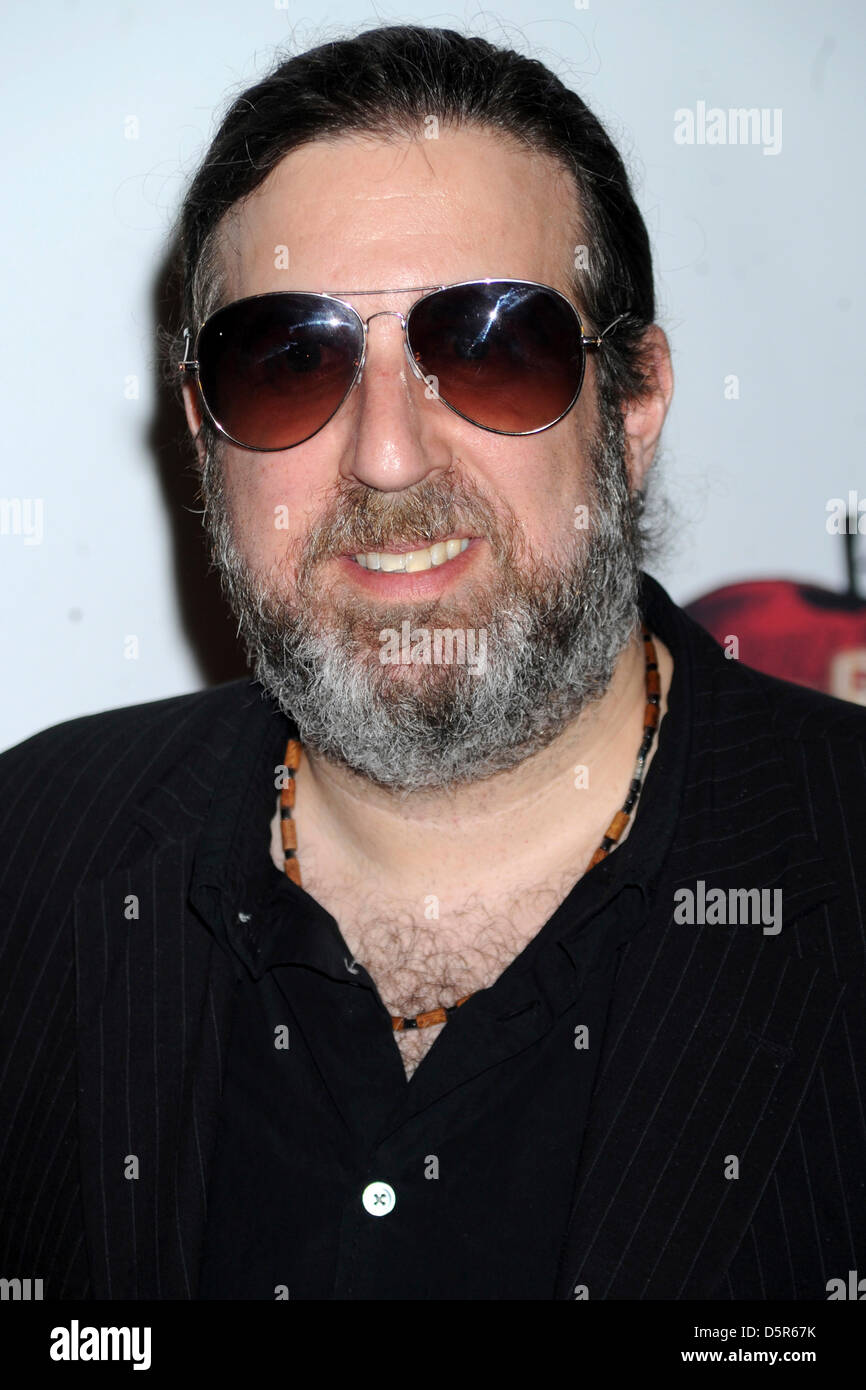 Eric Schenkman of the Spin Doctors attends The Friars Club Roast Honors ...