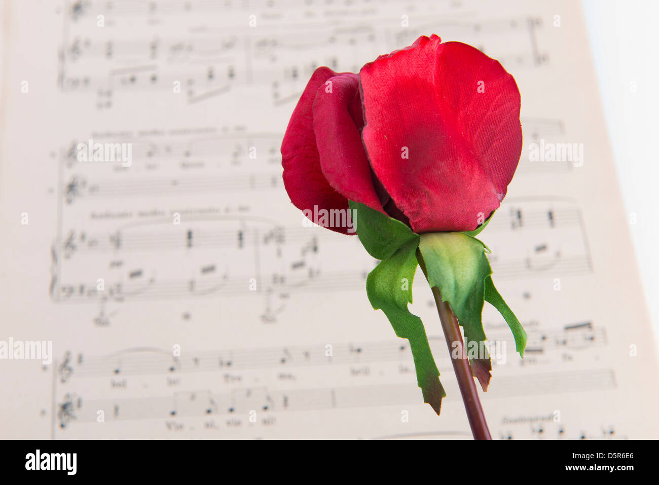 Rose music notes romantic hi-res stock photography and images - Alamy