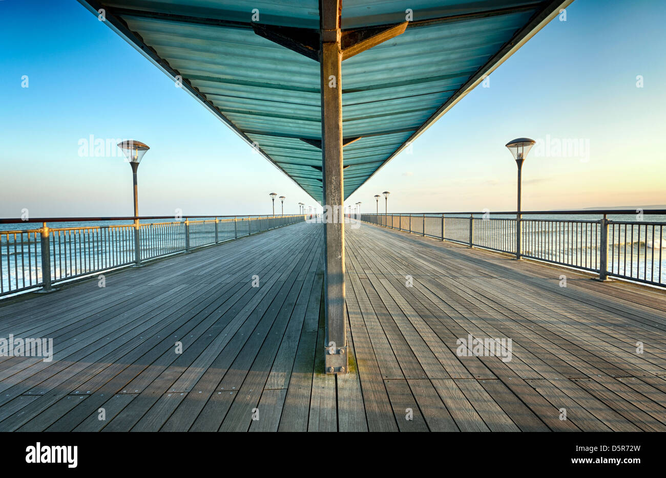 A sunny evening at Boscombe Pier in Bournemouth Stock Photo - Alamy