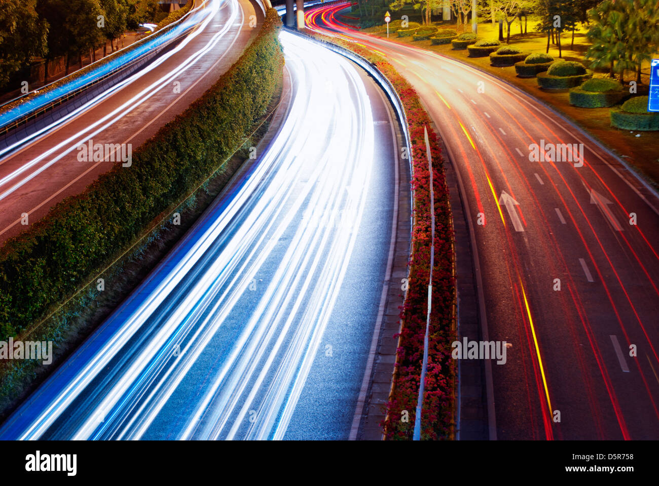 Fast moving cars hi-res stock photography and images - Alamy