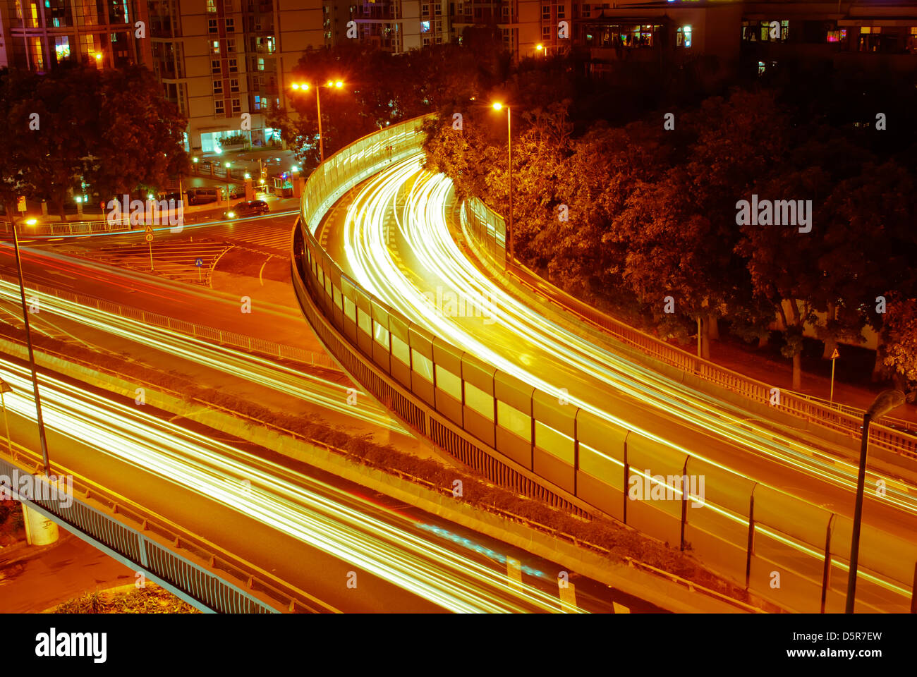 Cars at night hi-res stock photography and images - Alamy