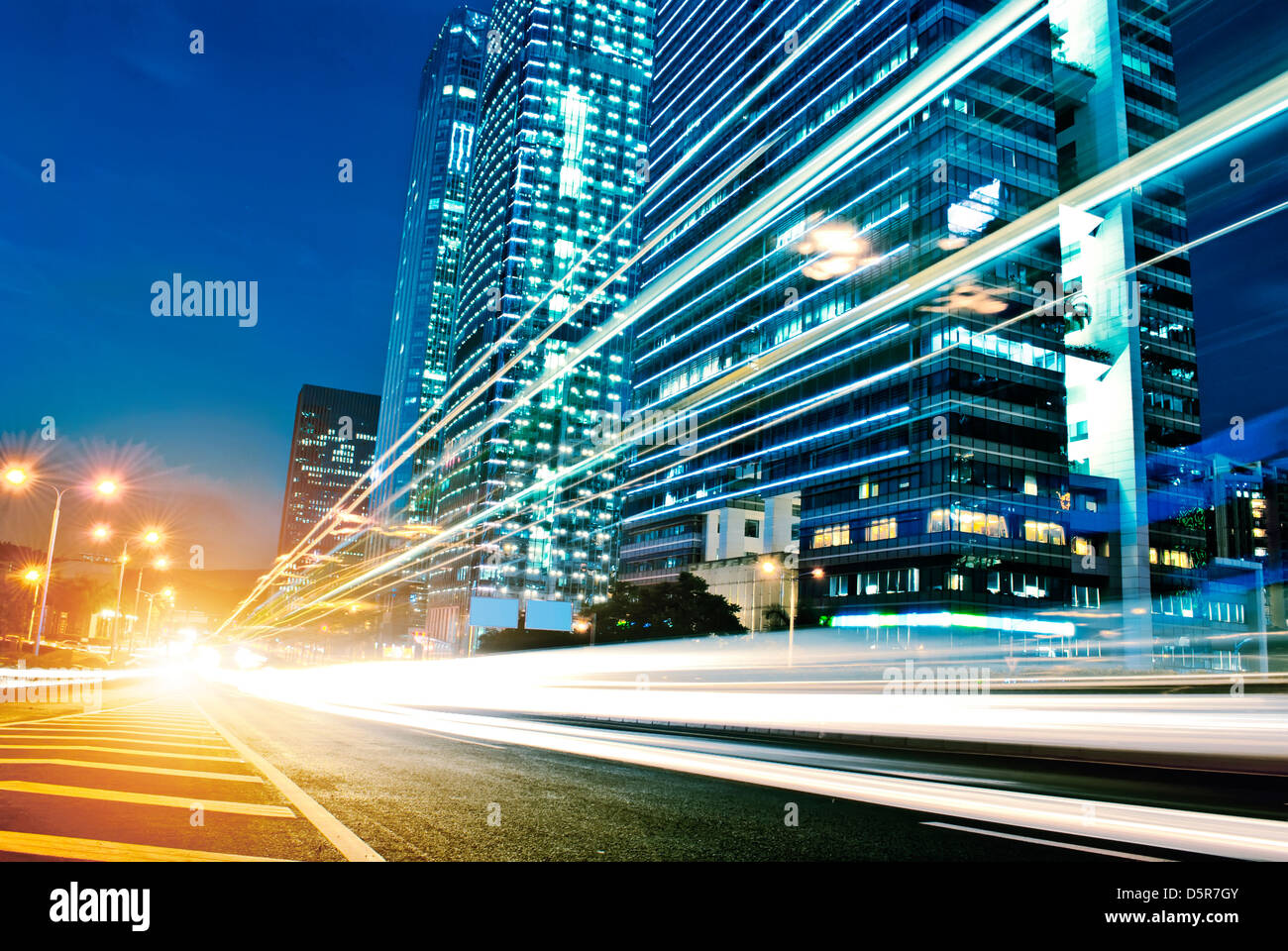 Fast moving cars at night Stock Photo - Alamy