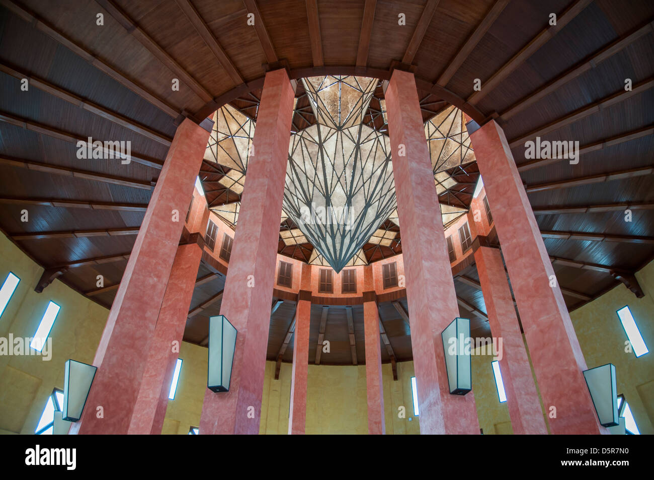 architecture of the roof of a building with columns and glass Stock ...