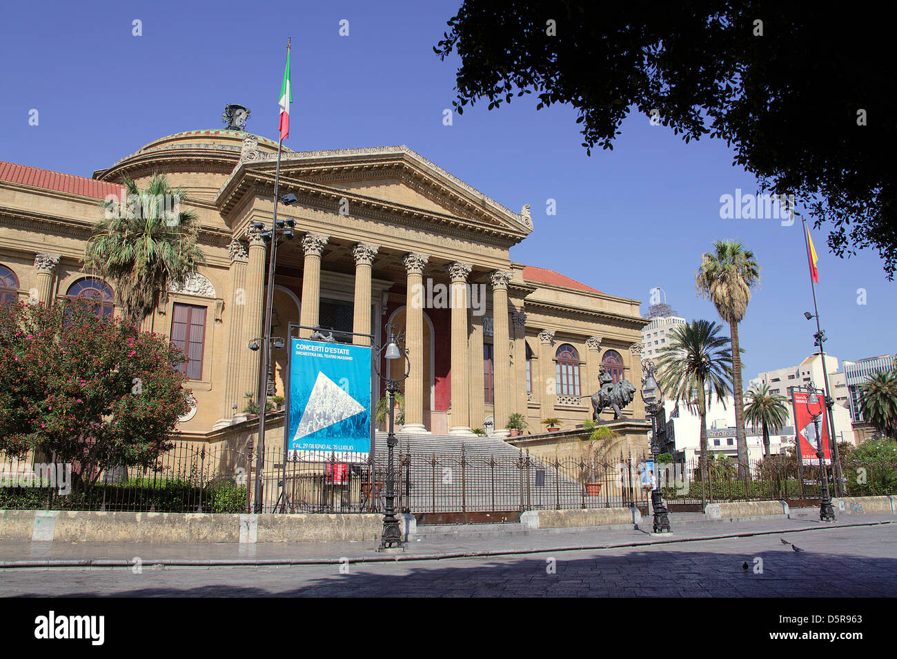 The Teatro Massimo Opera House in Palermo Sicily Stock Photo - Alamy