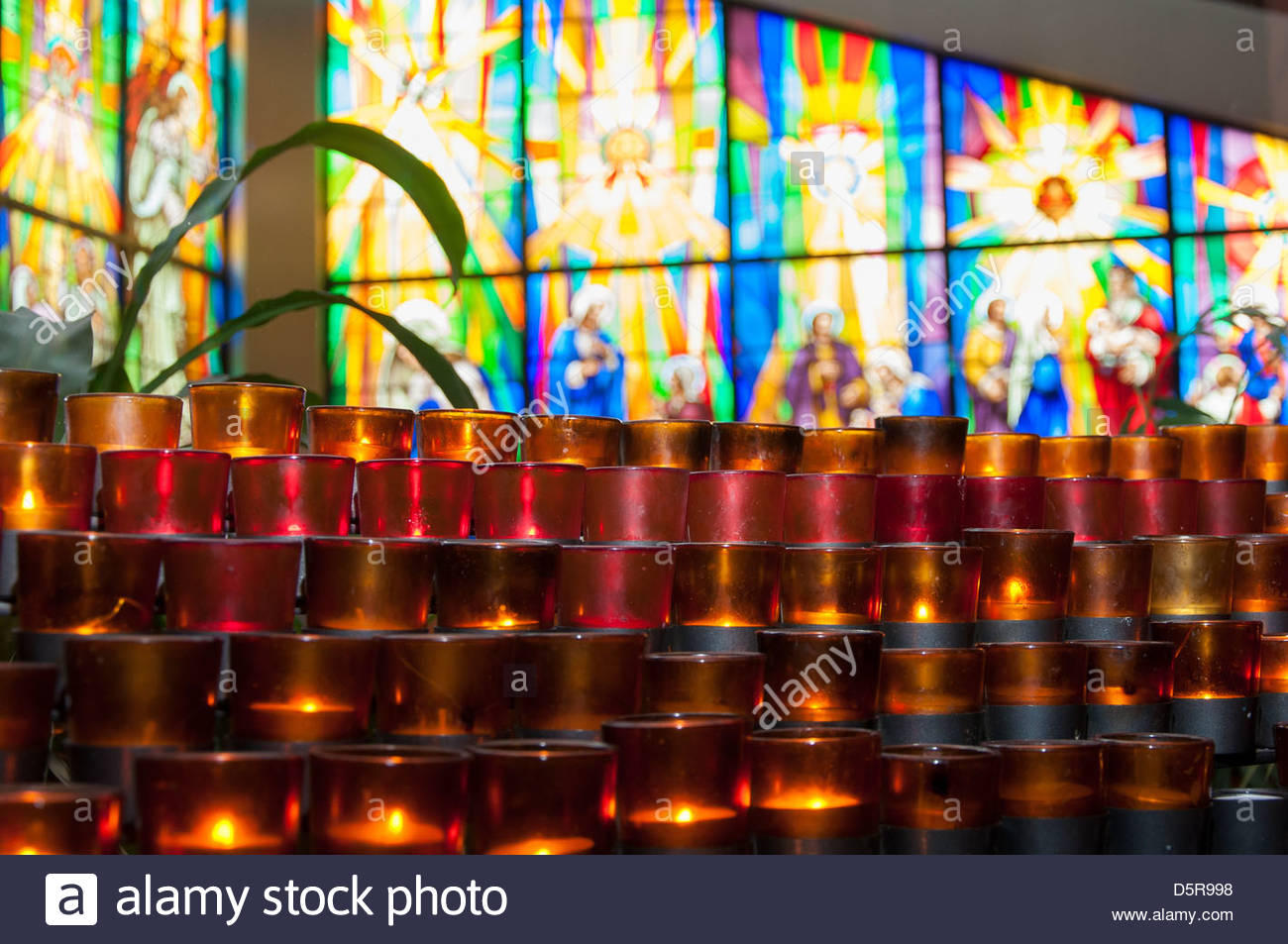 Catholic Church Altar Stock Photos & Catholic Church Altar Stock Images ...