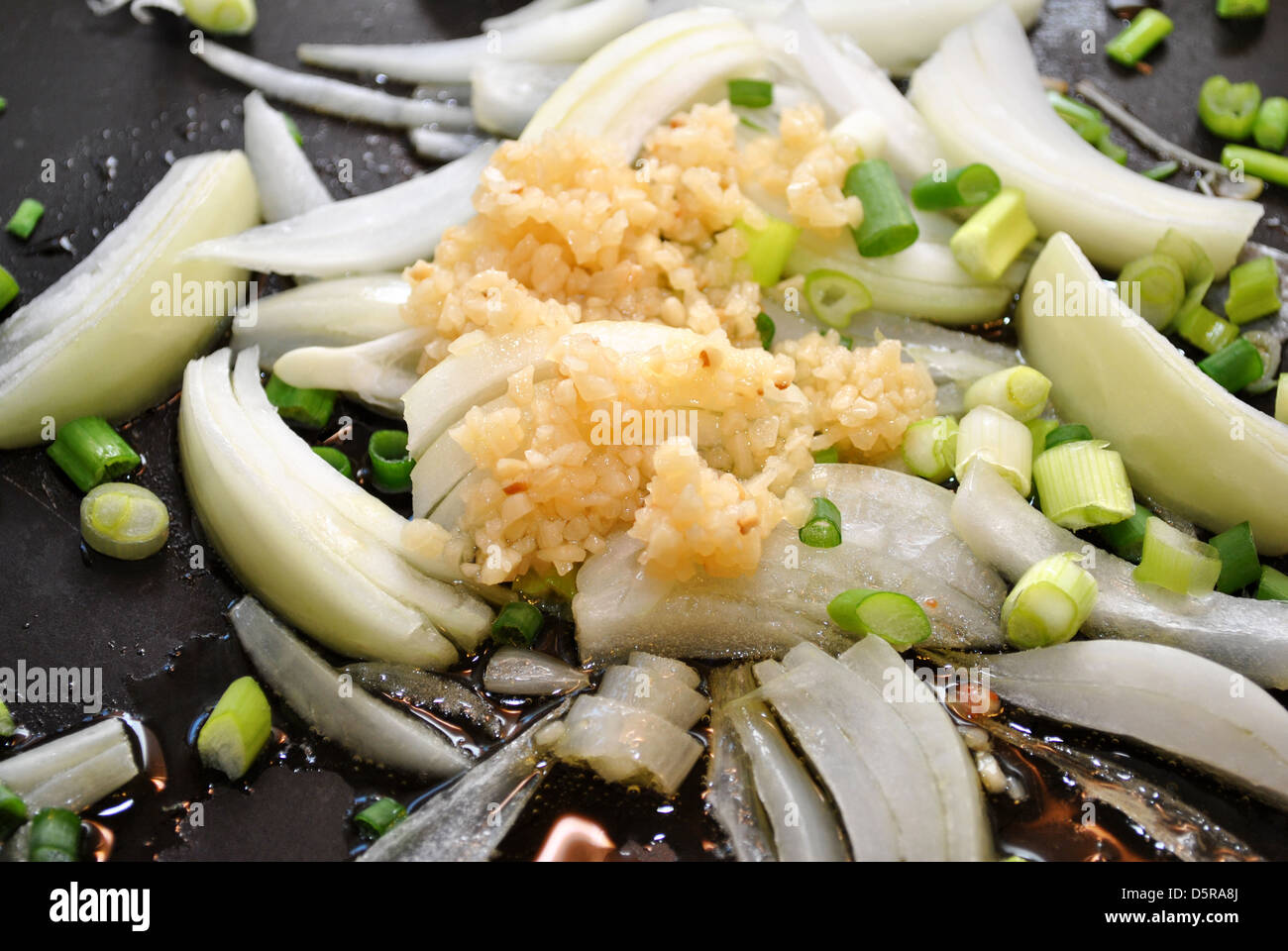 Minced scallion hi-res stock photography and images - Alamy