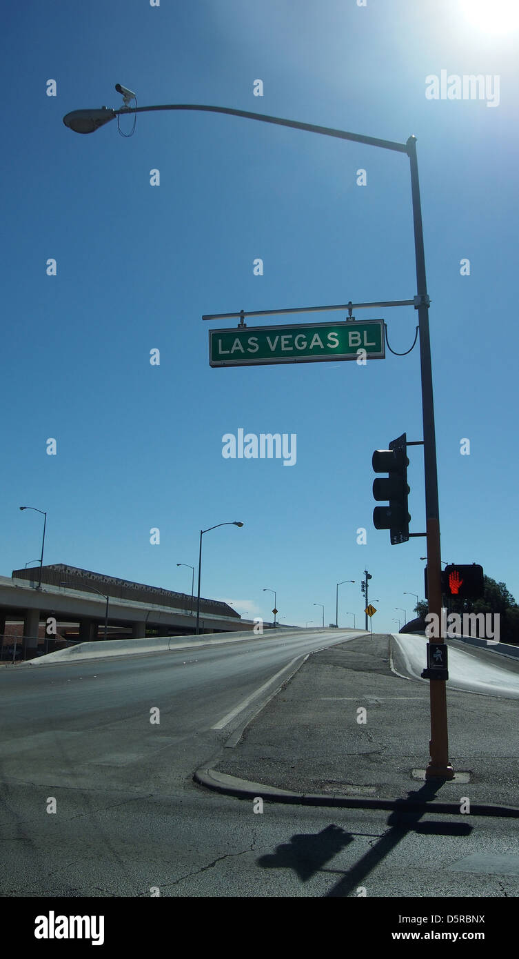 Highway sign in las hi-res stock photography and images - Alamy