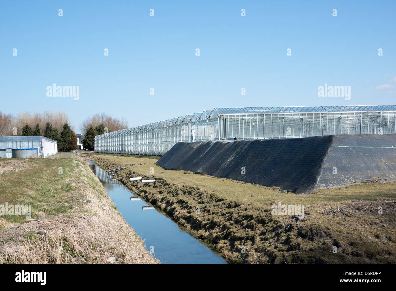 Basin irrigation hi-res stock photography and images - Alamy