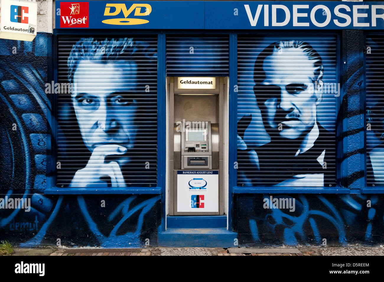 Dvd Rental Store Stock Photos & Dvd Rental Store Stock Images - Alamy