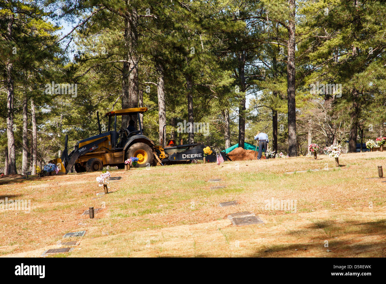 Flowers grave gravesite cemetery hi-res stock photography and images ...