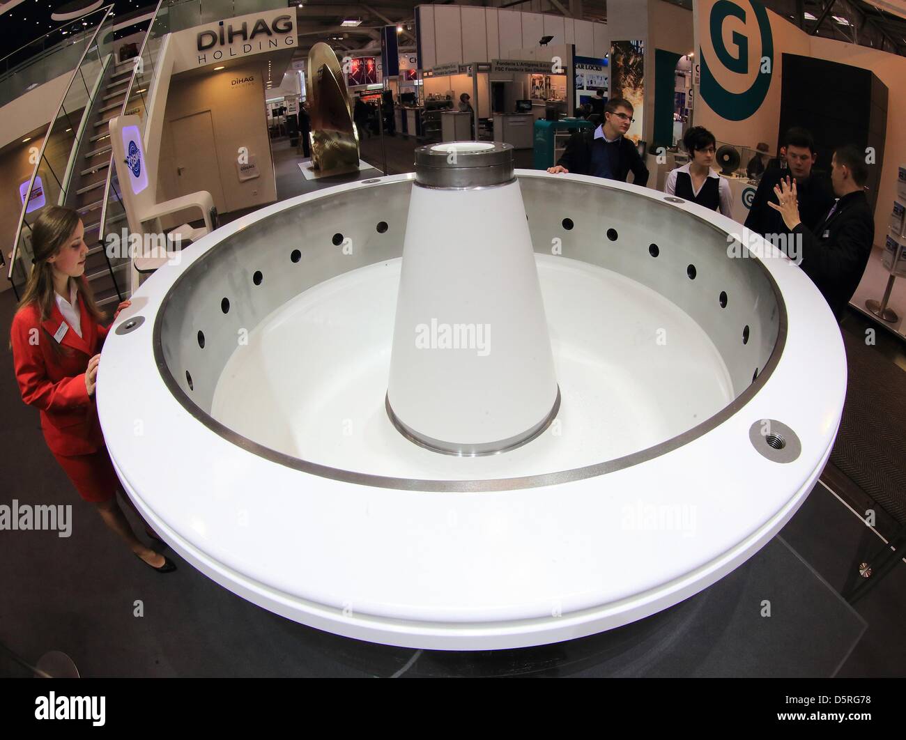 Hollow shaft hi-res stock photography and images - Alamy