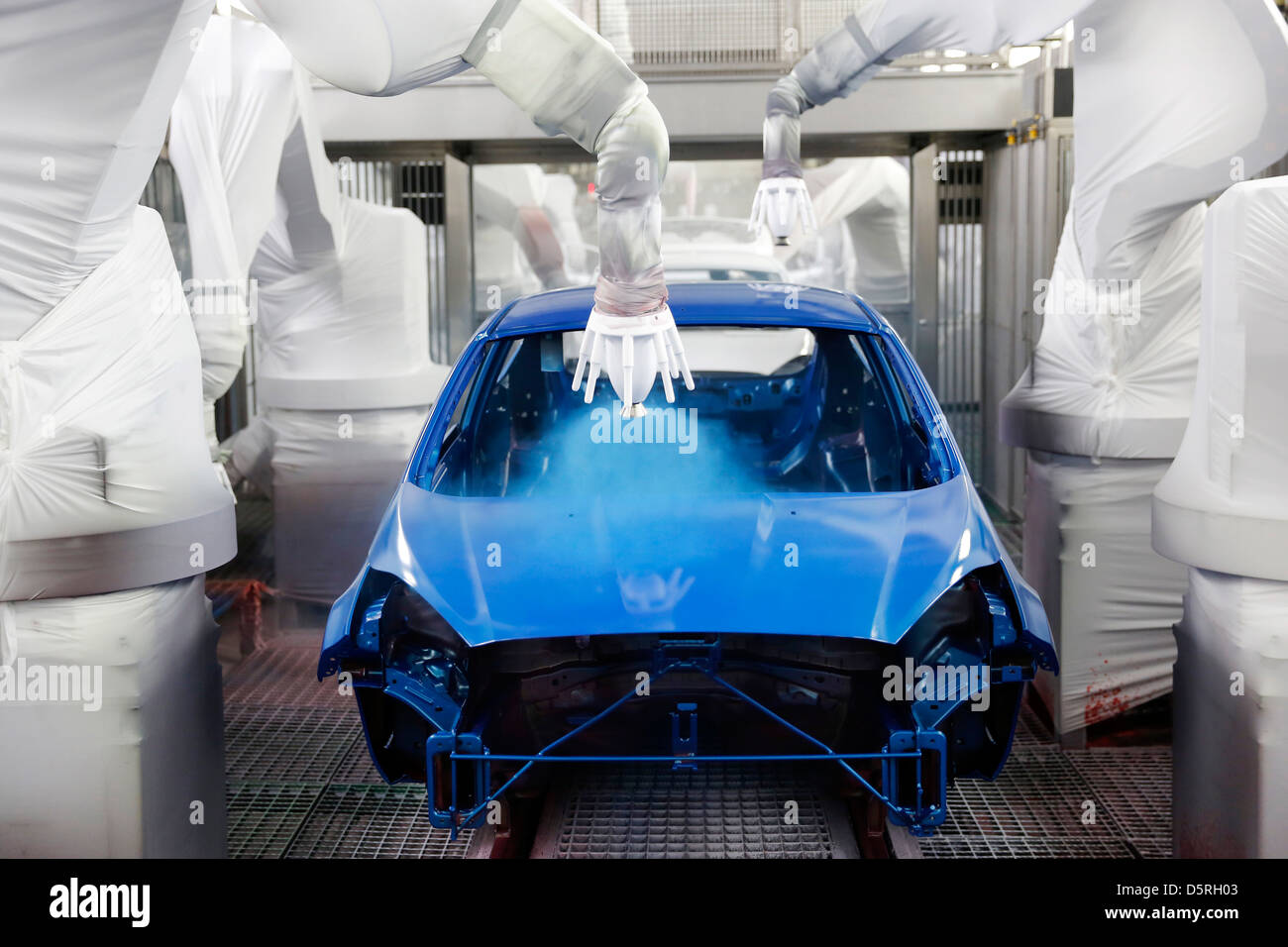 Car factory paint hi-res stock photography and images - Alamy