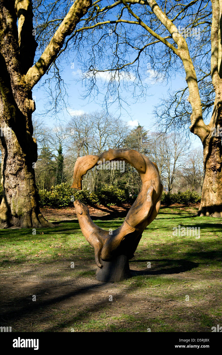 Otter Sculpture High Resolution Stock Photography and Images - Alamy