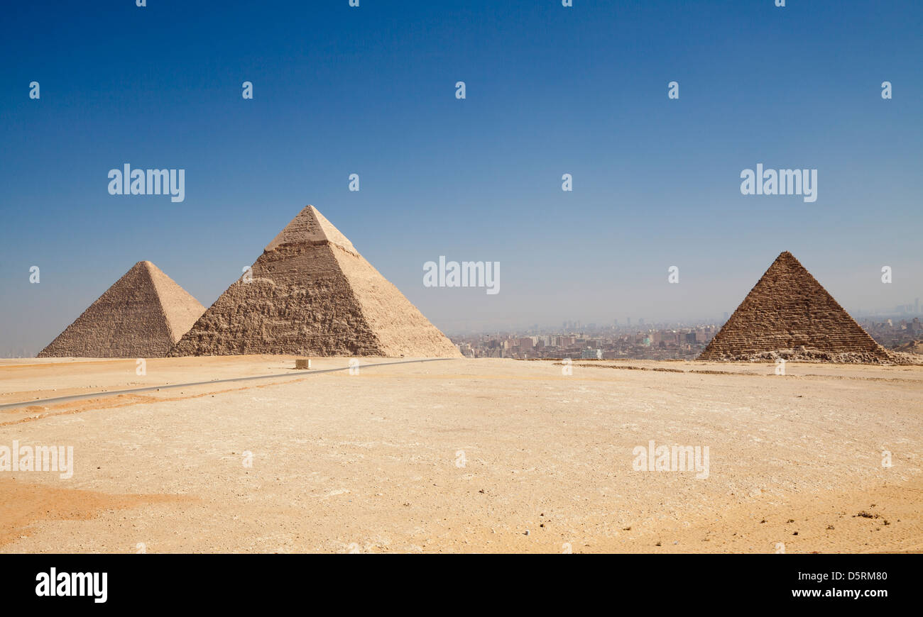 Pyramid menkaure pyramid great pyramid hi-res stock photography and ...