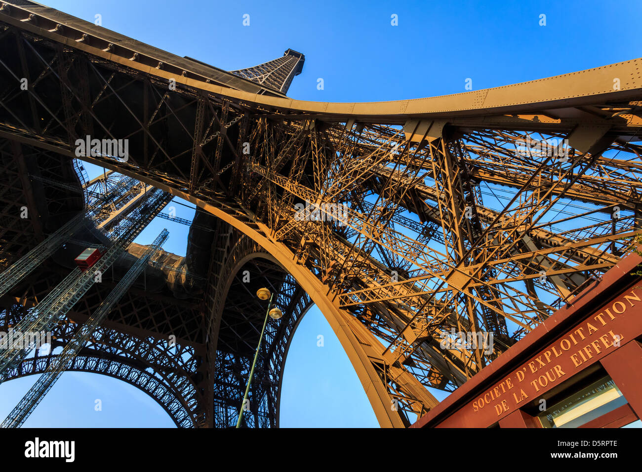 Paris attractions hi-res stock photography and images - Alamy