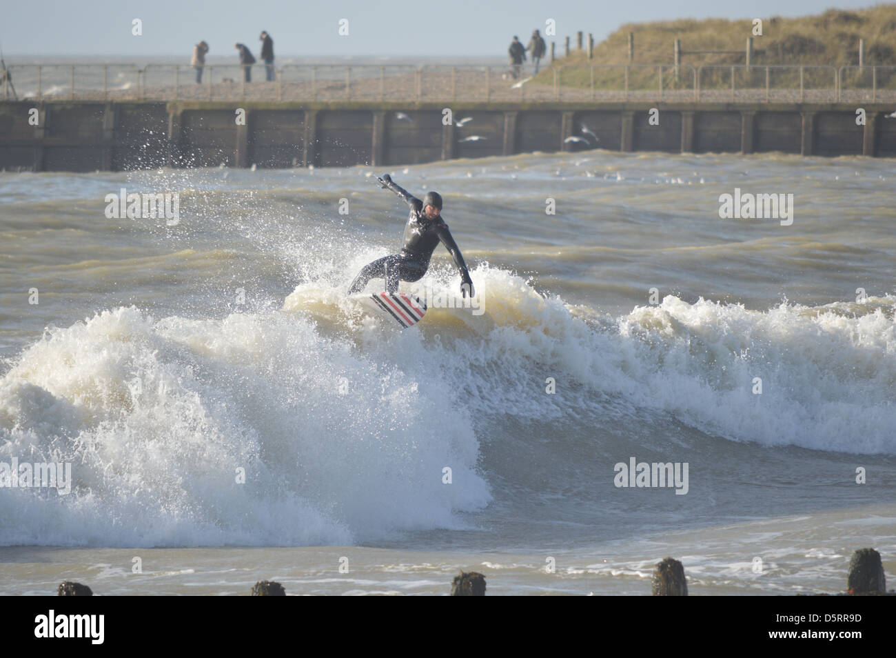 Littlehampton wave hi-res stock photography and images - Alamy