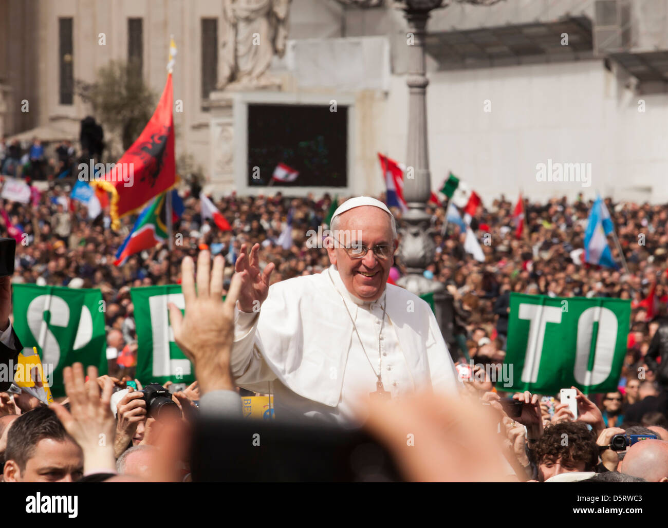 Popemobile hi-res stock photography and images - Alamy