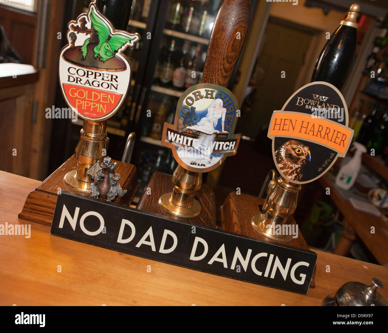 Funny humorous no dad dancing sign inside UK public house Stock Photo ...