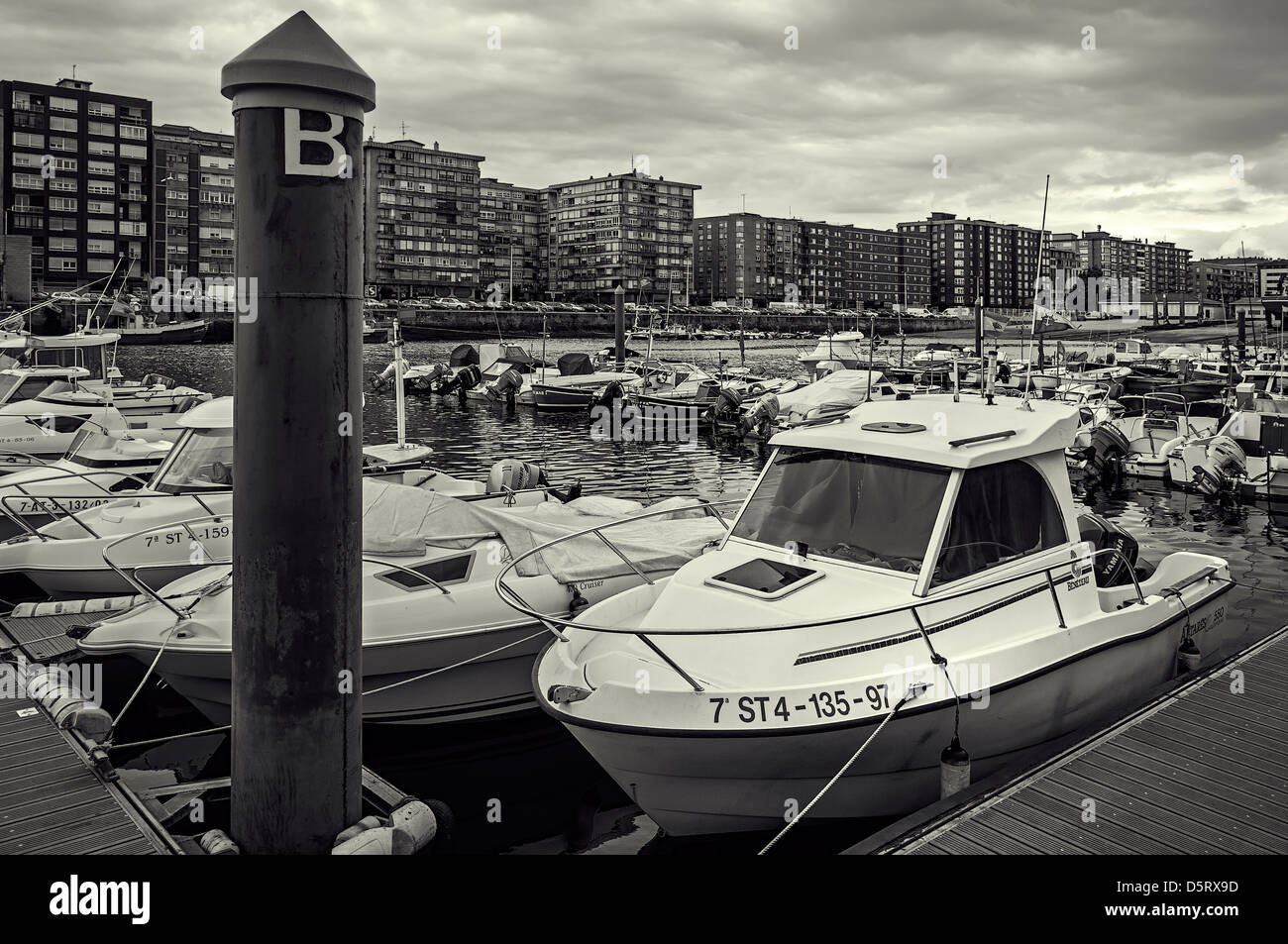 Santander marina hi-res stock photography and images - Alamy