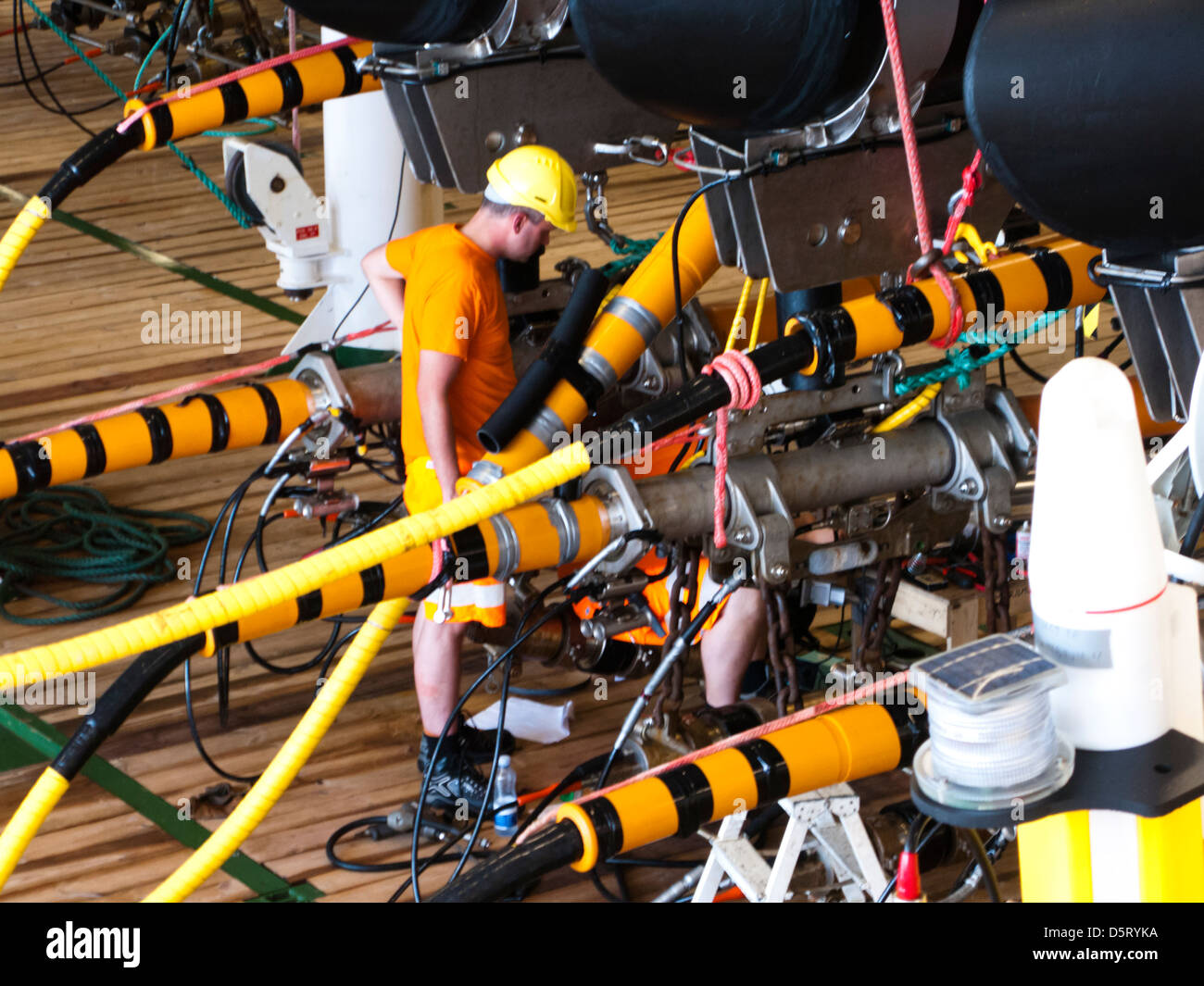Seismic crew hi-res stock photography and images - Alamy