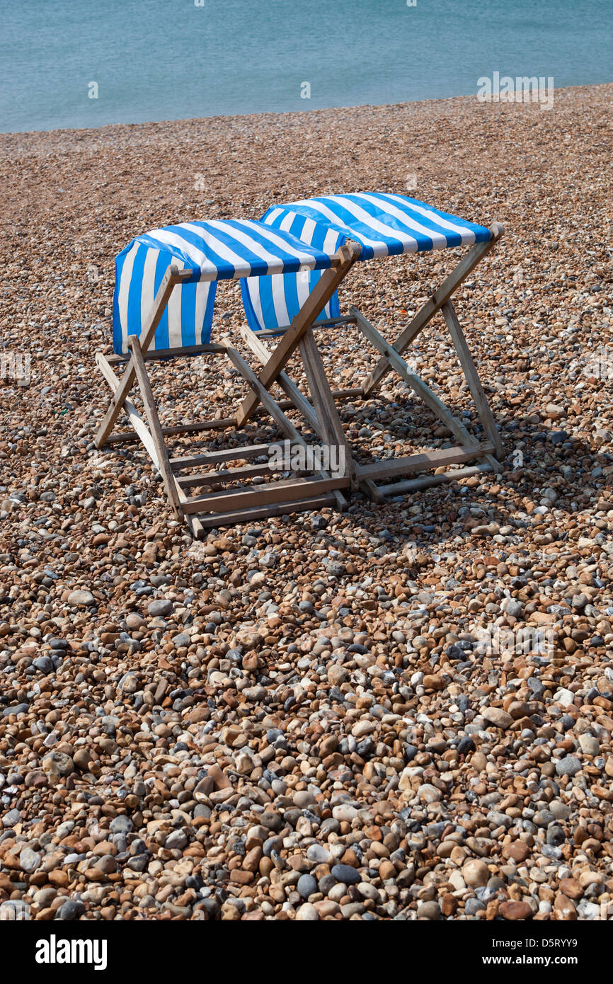 Deckchairs hi-res stock photography and images - Alamy