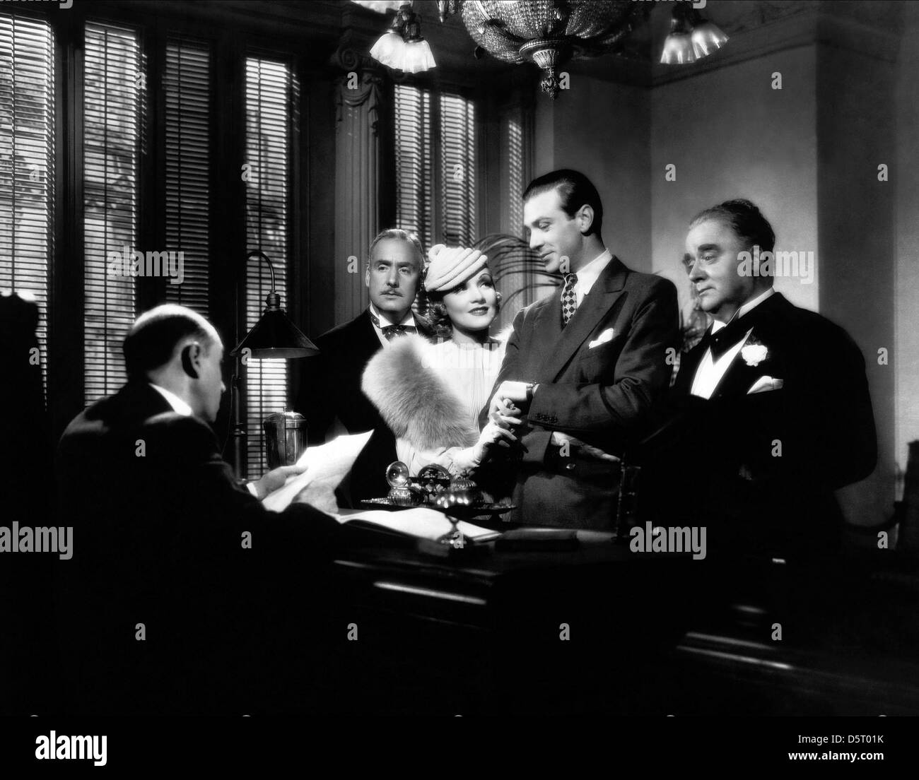 GARY COOPER, MARLENE DIETRICH, DESIRE, 1936 Stock Photo - Alamy