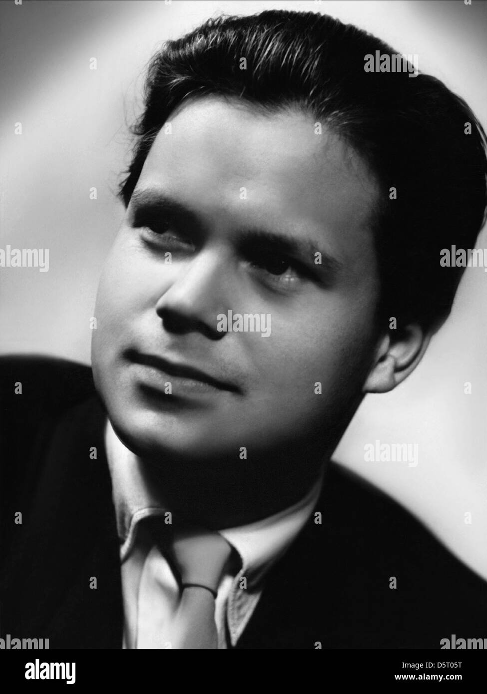 DIETRICH FISCHER-DIESKAU OPERA SINGER (1950 Stock Photo - Alamy