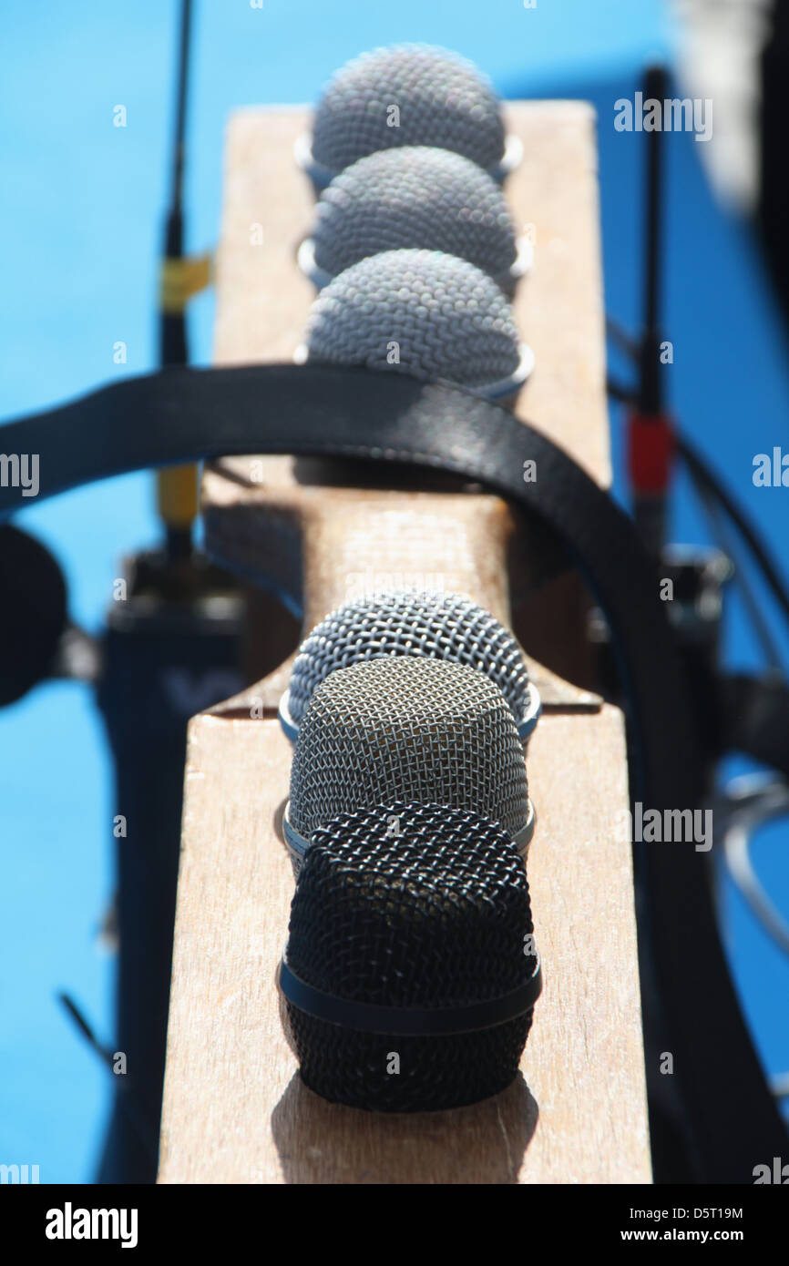 Set of microphones hi-res stock photography and images - Alamy