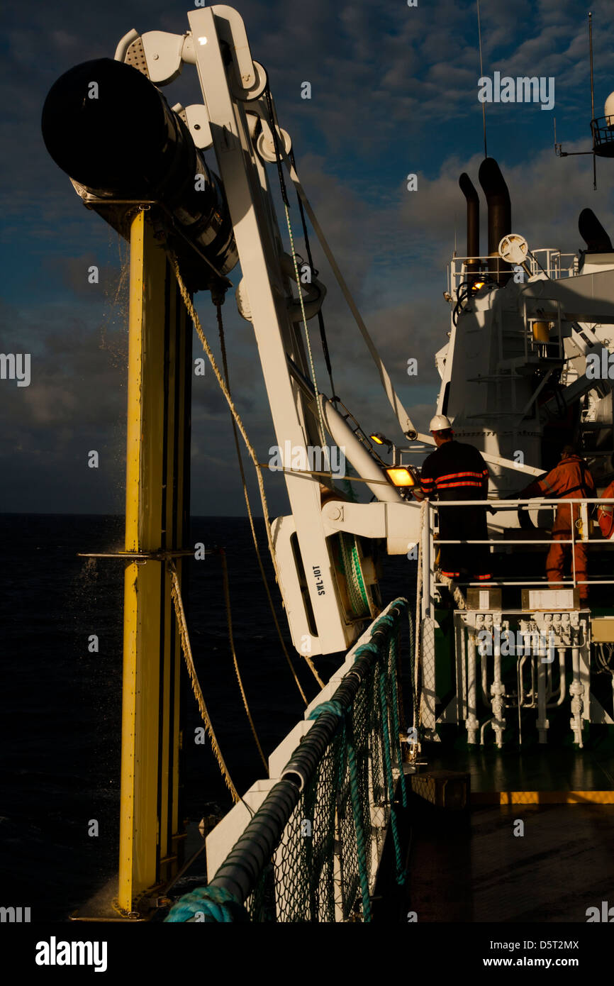 Para van door lifting operation in the seismic vessel Veritas Vantage ...