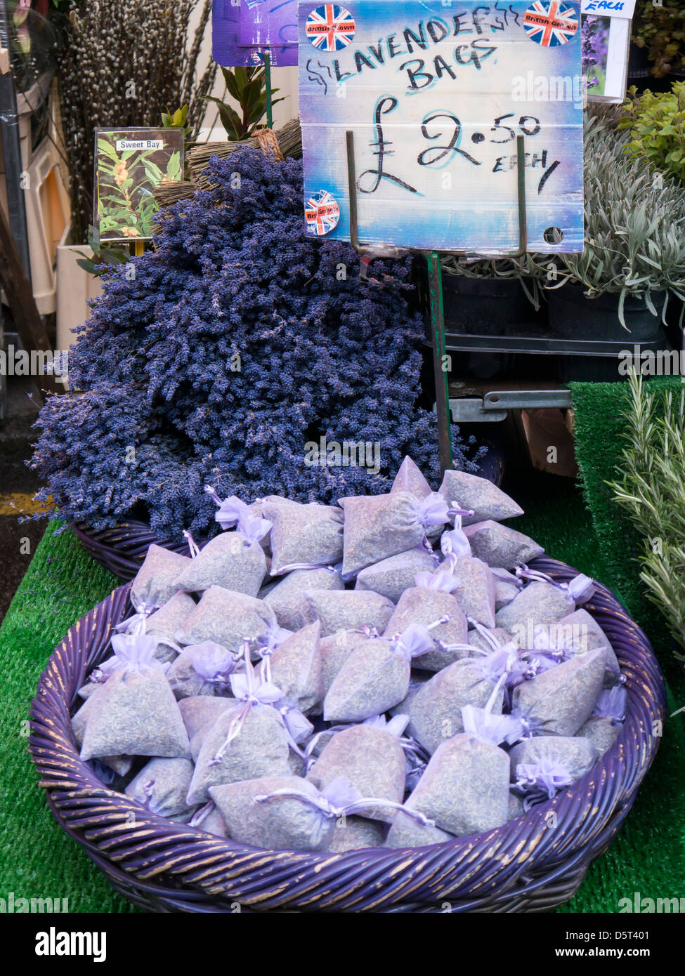 Cosmetics stall hi-res stock photography and images - Alamy