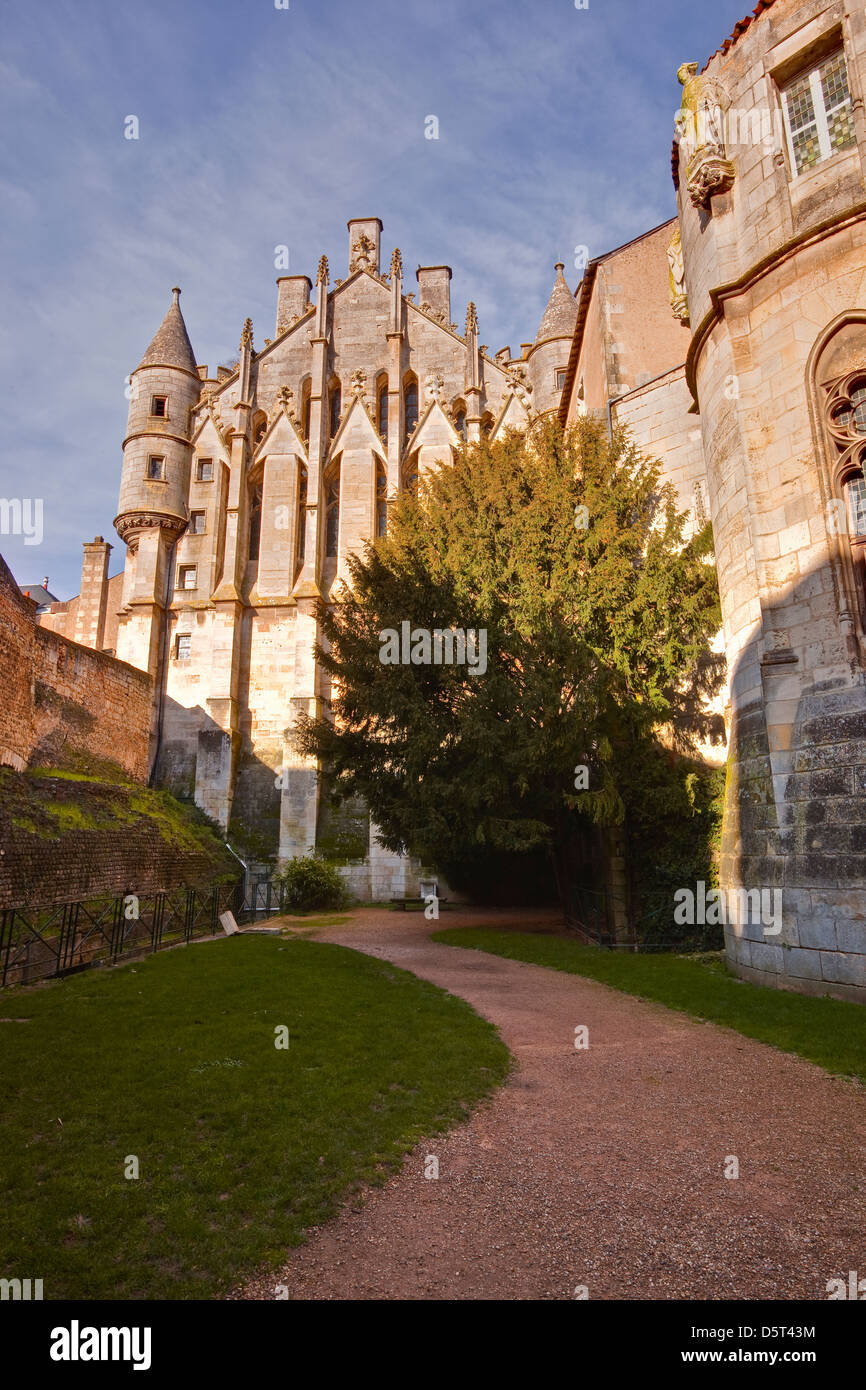 Palais de justice poitiers hi-res stock photography and images - Alamy