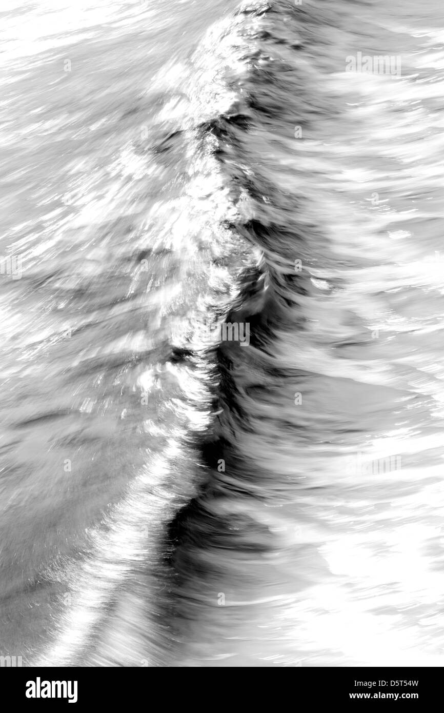 Wave crest in black and white hi-res stock photography and images - Alamy