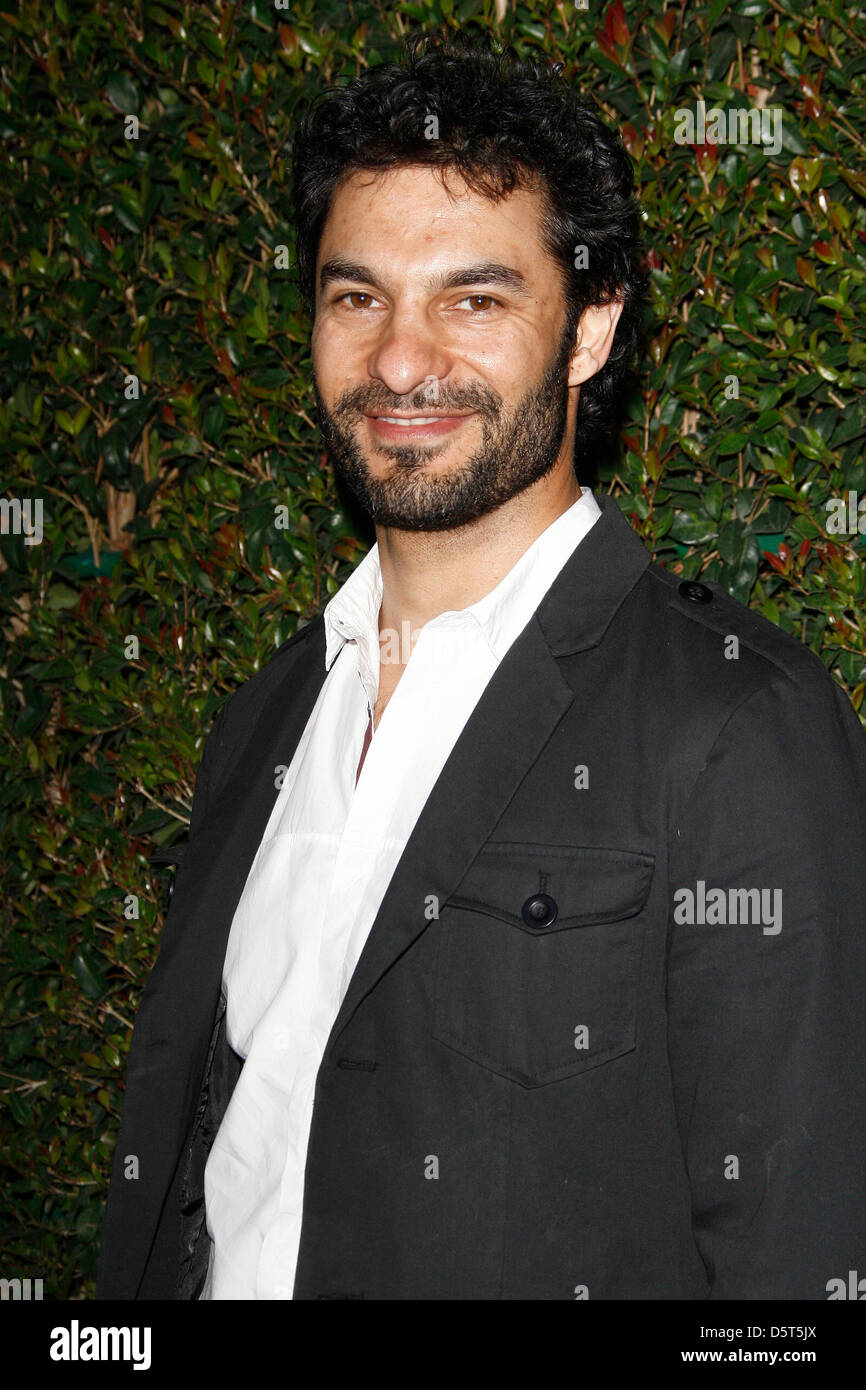 Darwin shaw hi-res stock photography and images - Alamy