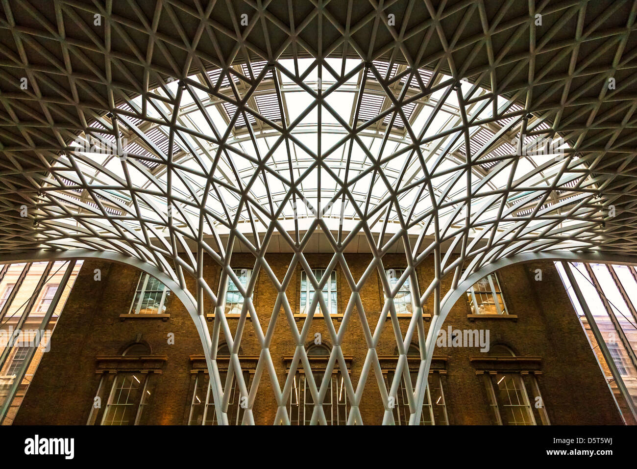 Ornate Structure on Western Concourse Kings Cross Station Stock Photo ...