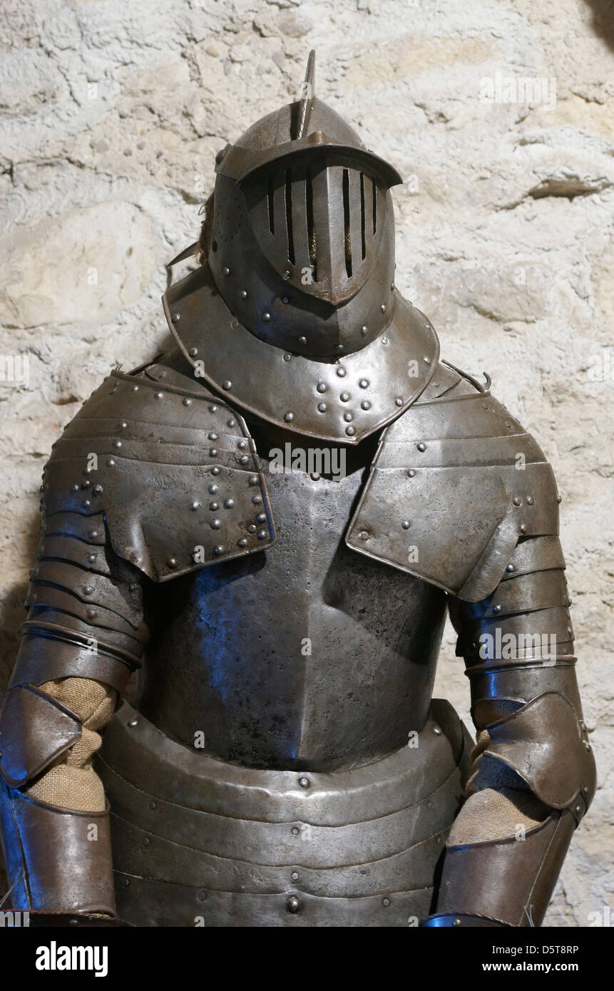 Castle interior armour hi-res stock photography and images - Alamy