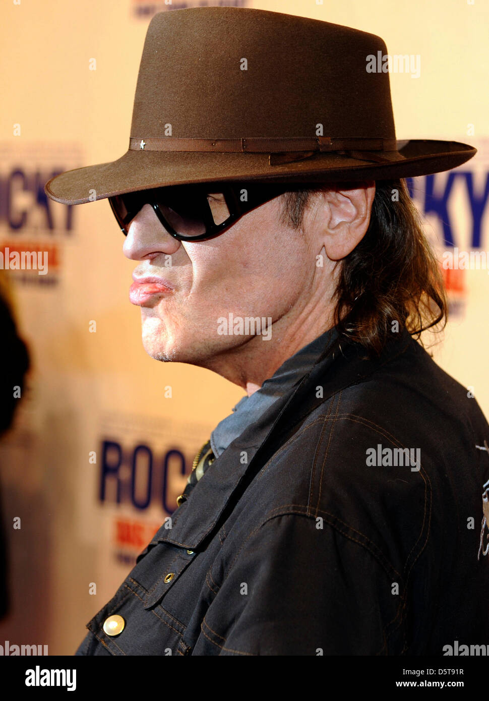 Singer Udo Lindenberg arrives for the premiere of the musical 'Rocky ...