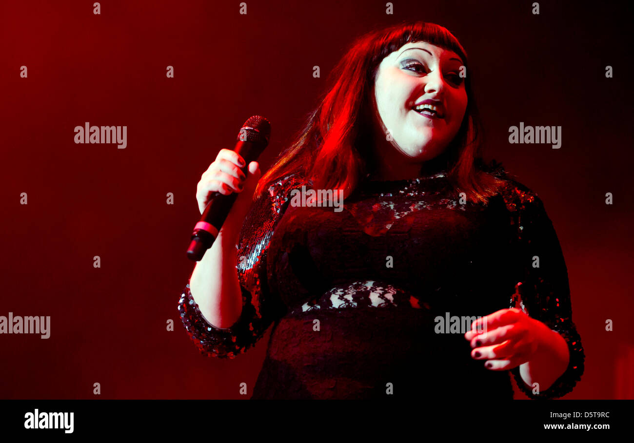 Us singer beth ditto gossip hi-res stock photography and images - Alamy
