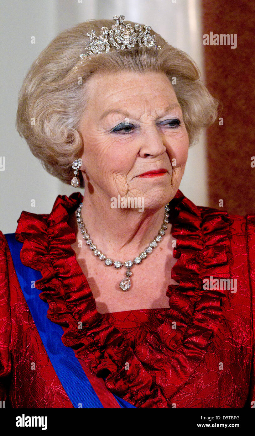 Queen Beatrix and Princess Margriet of The Netherlands and President of ...