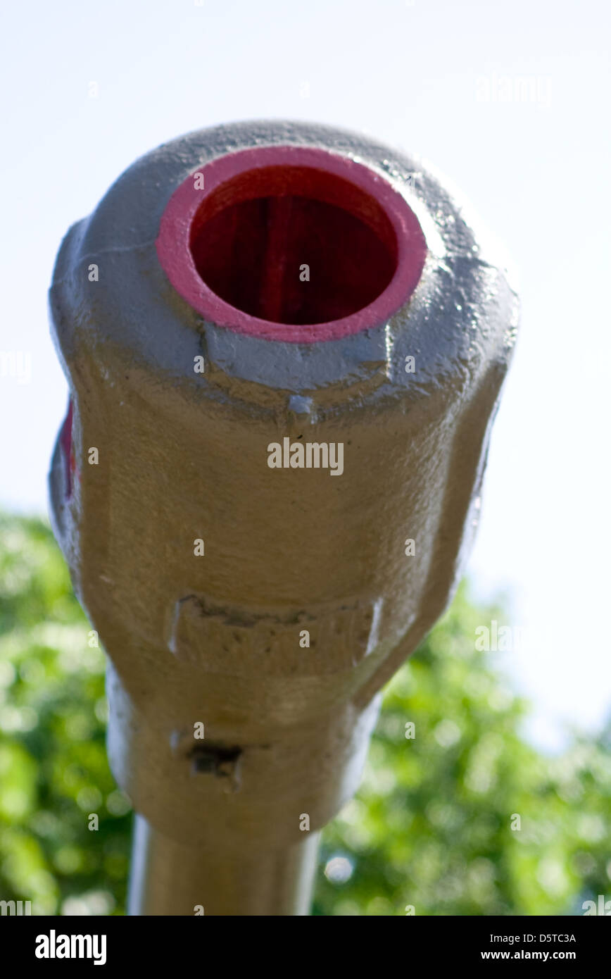 Tank gun isolated on the white Stock Photo - Alamy