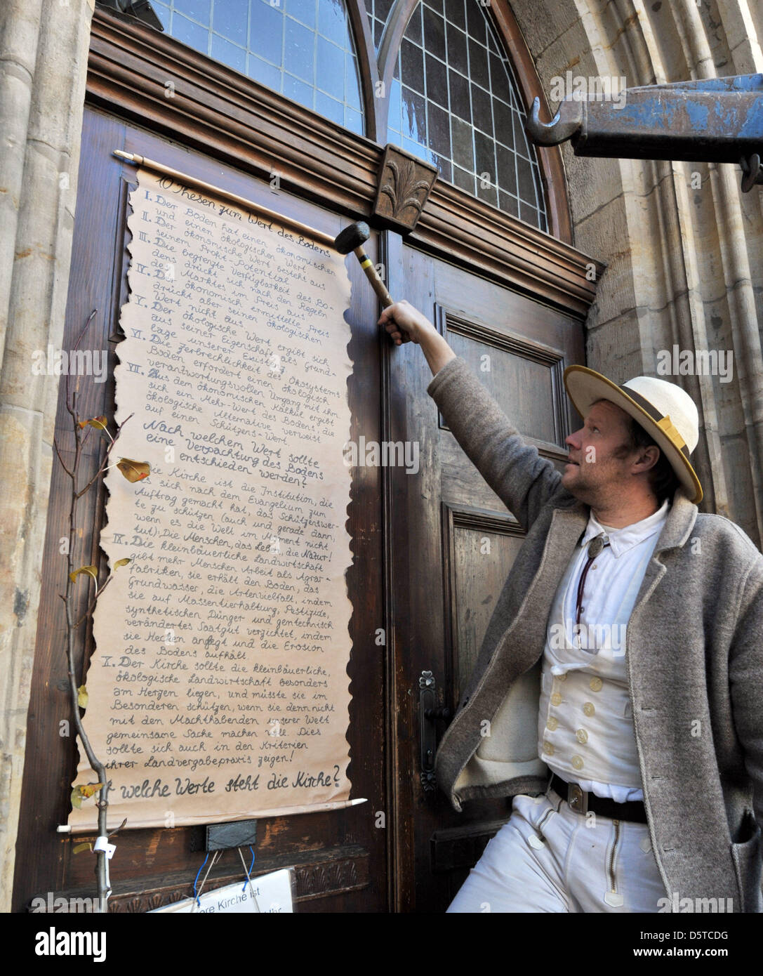 Syndicate practice hi-res stock photography and images - Alamy