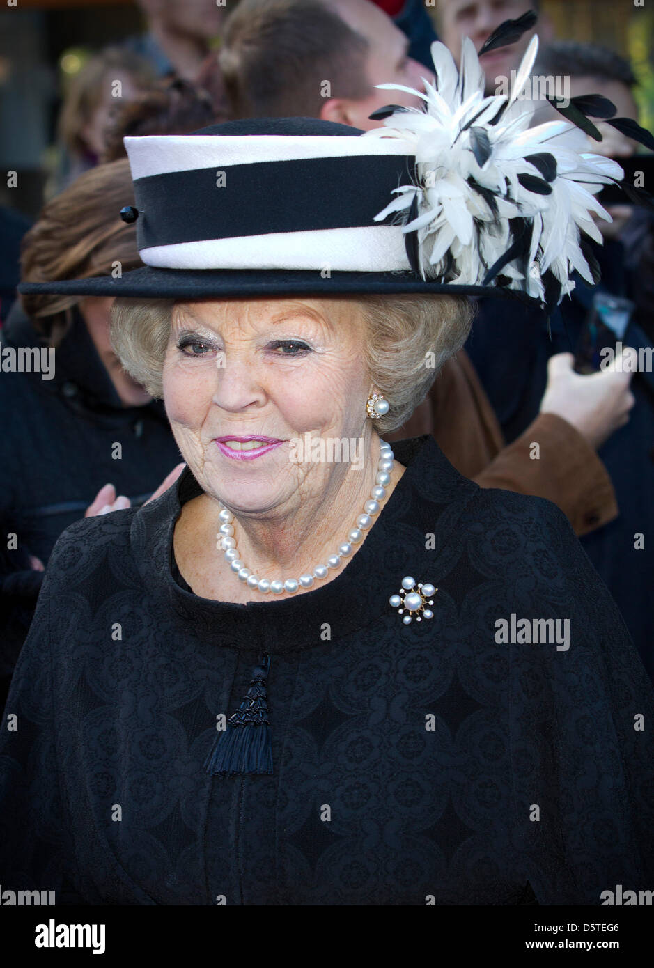 Queen Beatrix of the Netherlands and President Ivan Gasparovic of ...