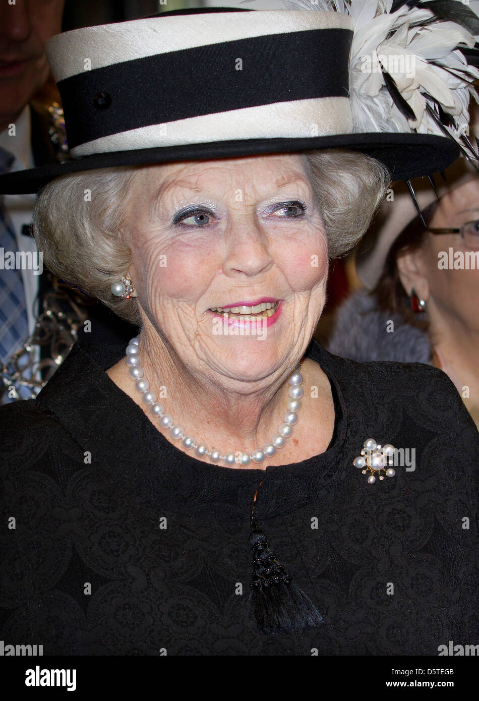 Queen Beatrix of the Netherlands and President Ivan Gasparovic of ...
