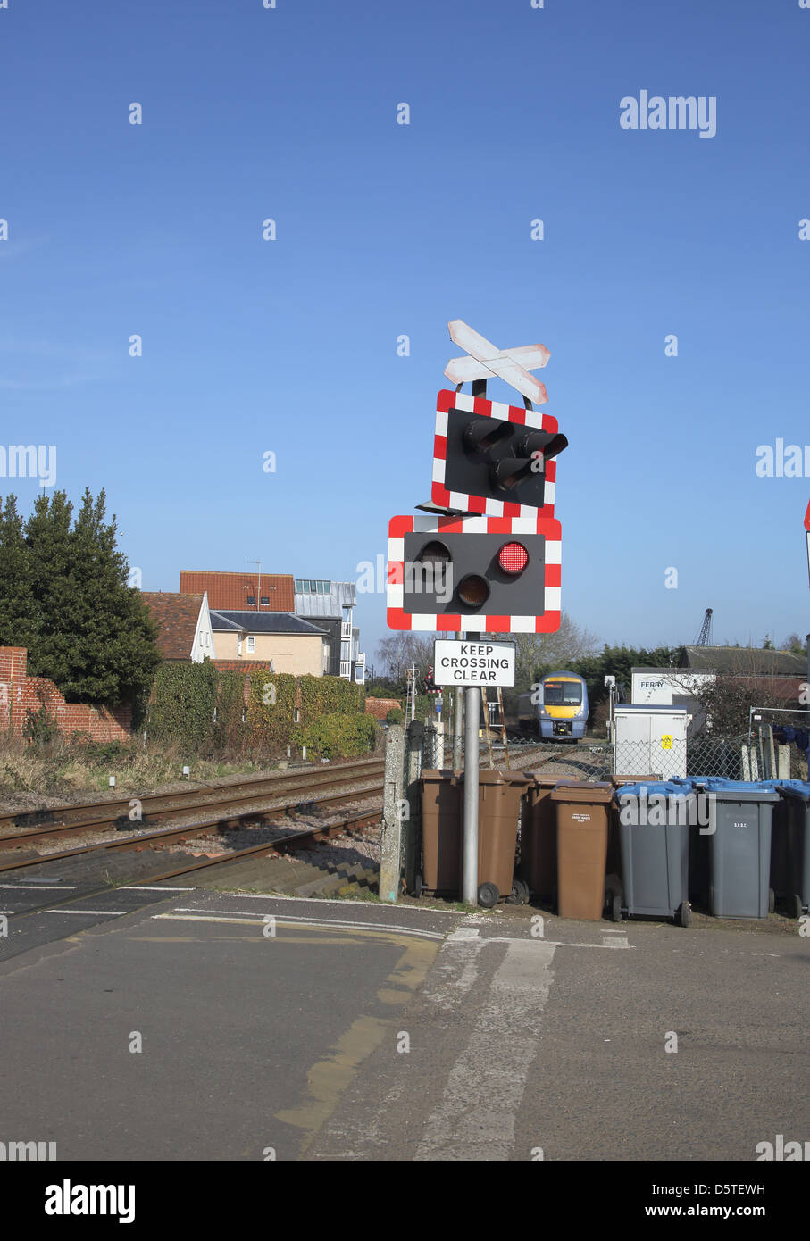 Unmanned level crossing hi-res stock photography and images - Alamy