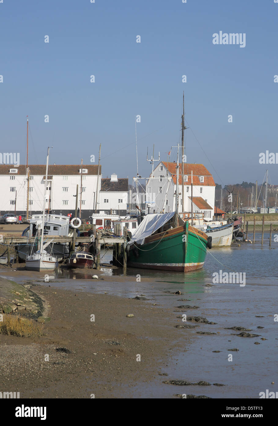 woodbridge on the banks of the river deben in suffolk Stock Photo - Alamy