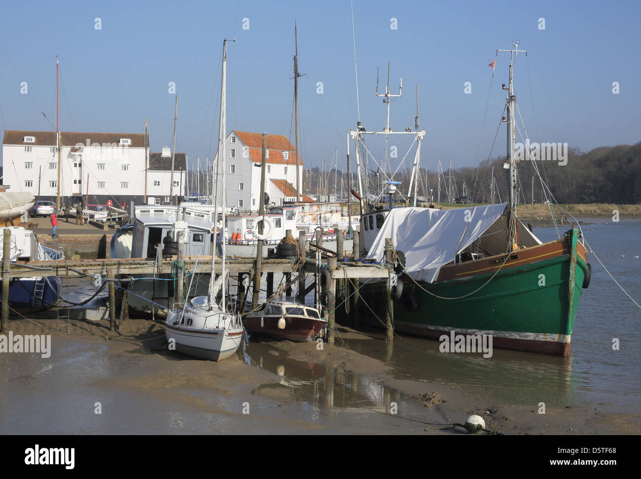 woodbridge on the banks of the river deben in suffolk Stock Photo - Alamy